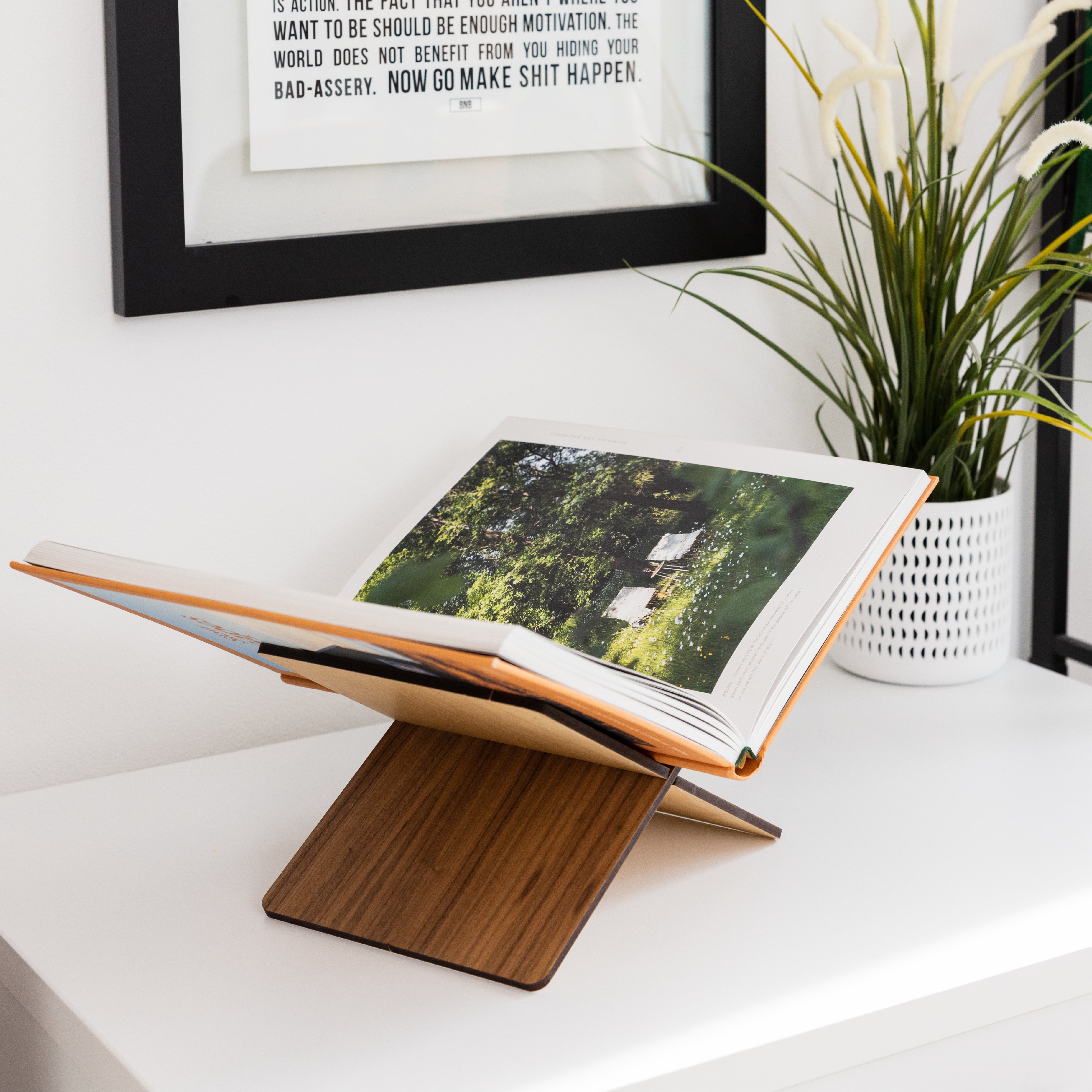 Book Display Stand – Woodchuck Products